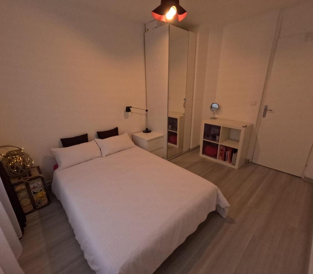 Calme chambre Maya - Hôtels en France